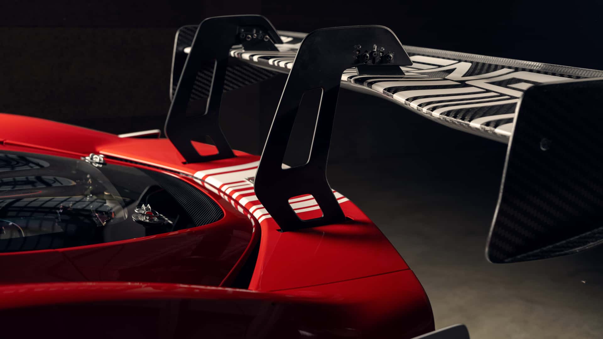 StriveME - فيراري 296 Challenge: طراز جديد يرفع سقف المنافسة بشكل كبير